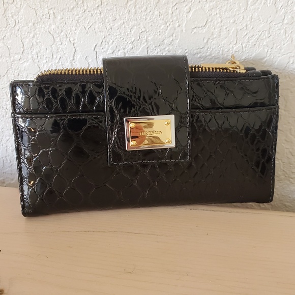 Luz Da Lua | Bags | Luz Da Lua Beautiful Black Croc Patent Leather Clutch Organizer Wallet New ...